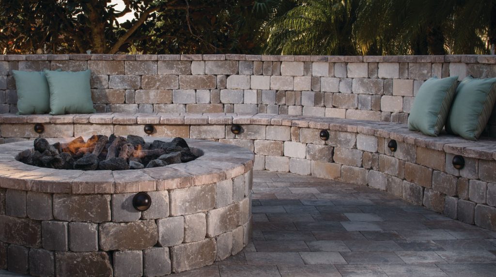 Castlemanor® Wall | Belgard Commercial