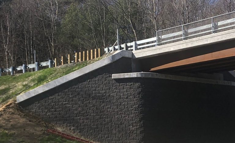 Melville Wall™ | Belgard Commercial